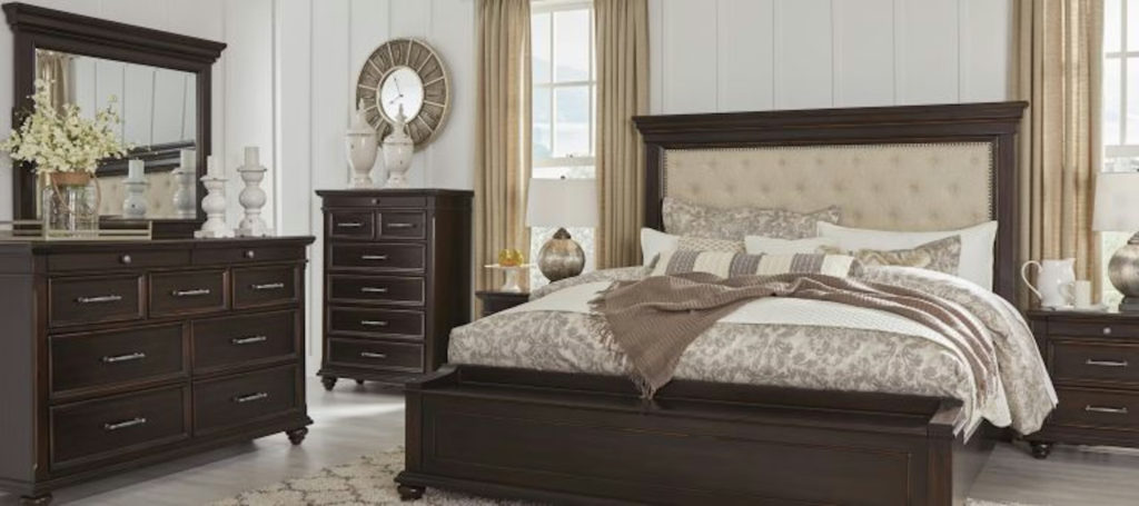 Essential Bedroom Furniture: 4 Must-Have Pieces | Art Sample Home Home ...